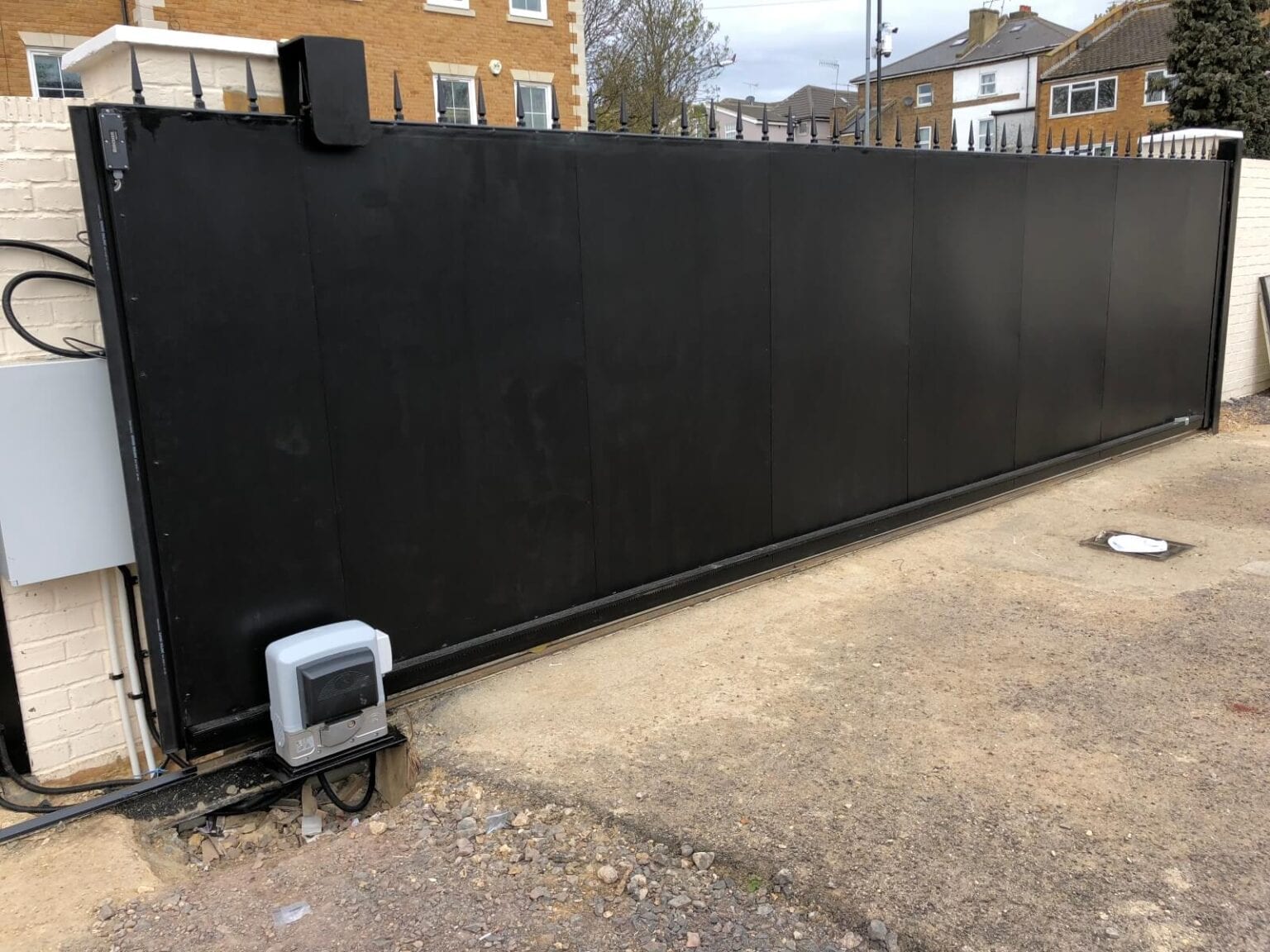 Electric Gates | Addlestone | Surrey - P & R Fabrications